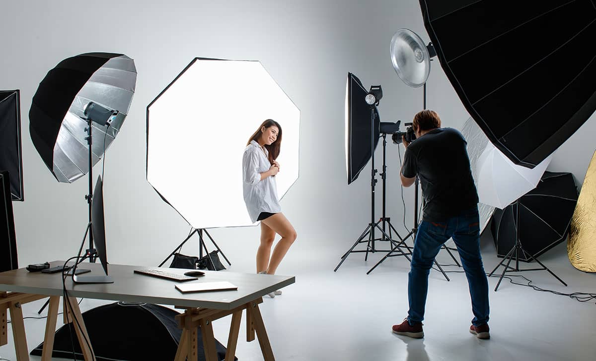 The Latest Trends in Modelling Photography: What’s Hot in 2024 - UK Models